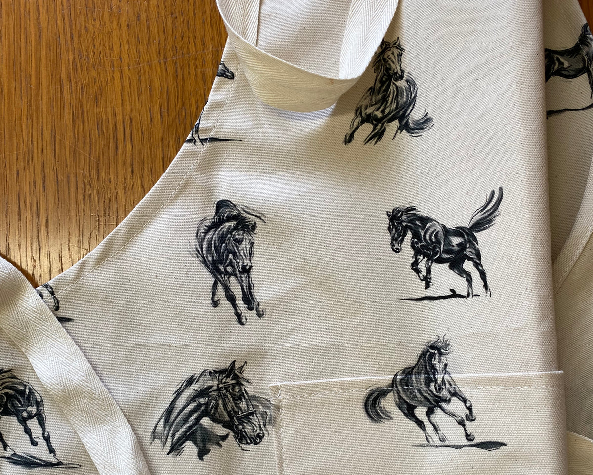 Linen Horse Apron – Louise Mizen Ferguson